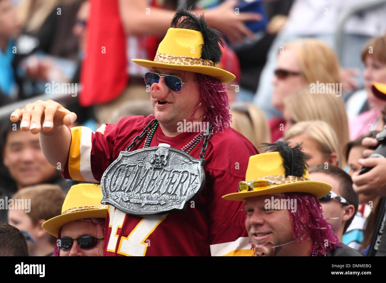 Washington redskin stadium hi-res stock photography and images - Alamy