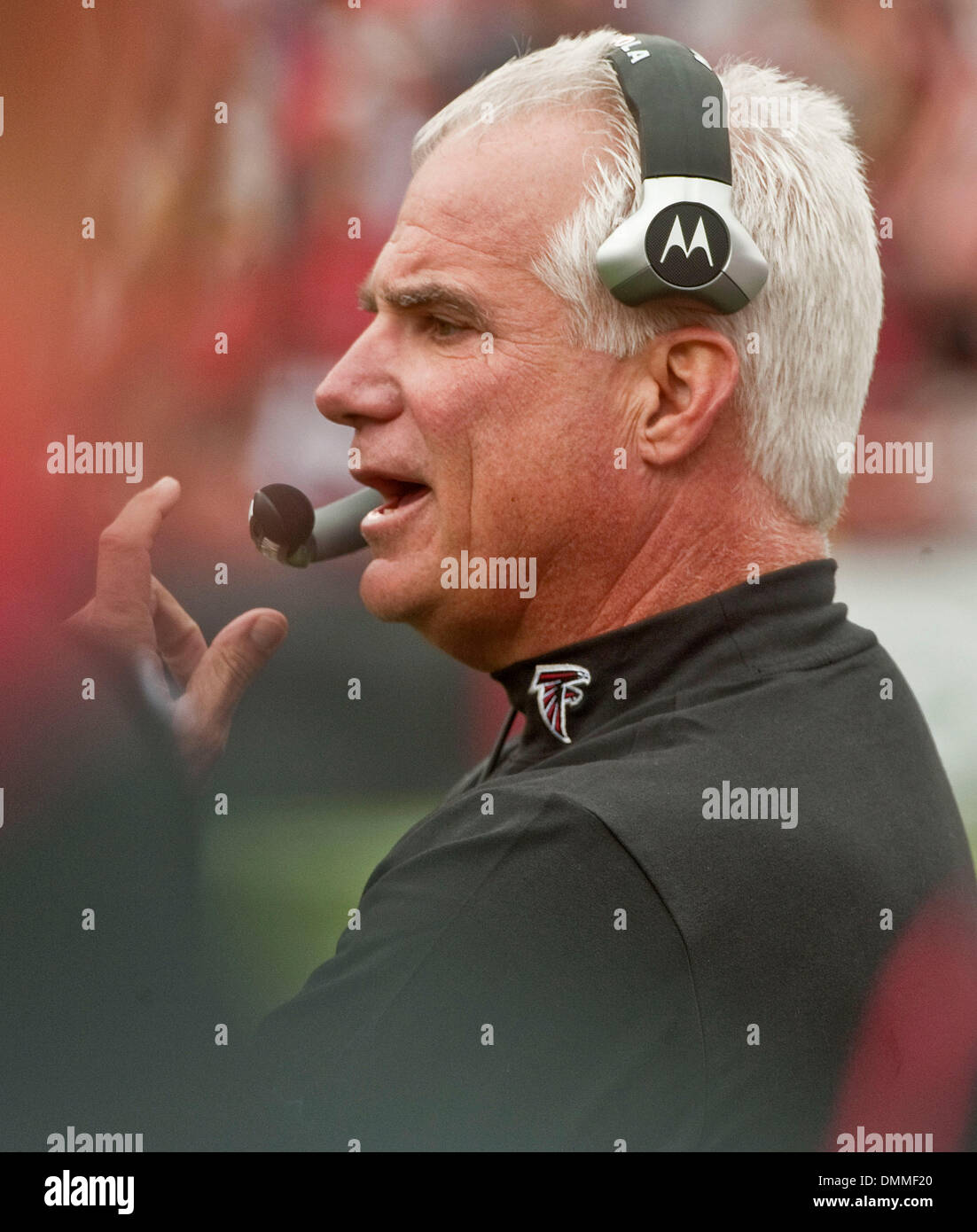 Atlanta falcons head coach mike hi-res stock photography and images - Alamy