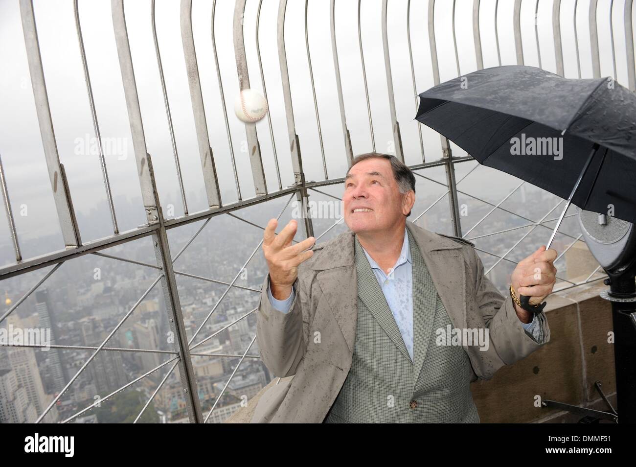 Oct 15, 2009 - Manhattan, New York, USA - RON SWOBODA, the 1969 Mets ...
