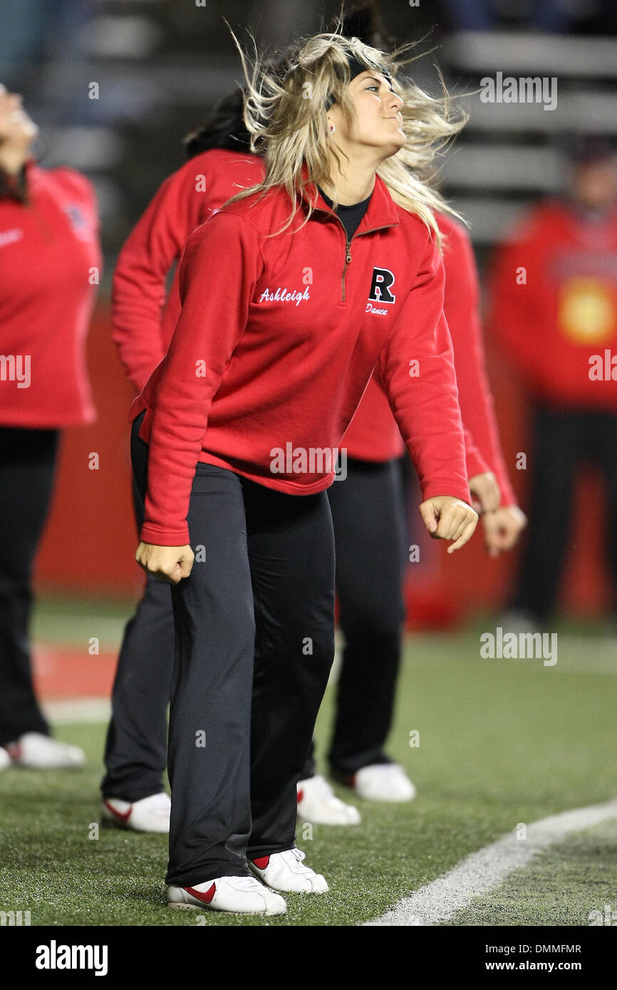 Rutgers scarlet knights dance team hi-res stock photography and images ...