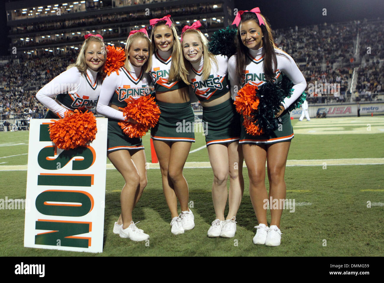 Ucf knights cheerleaders hi-res stock photography and images - Alamy