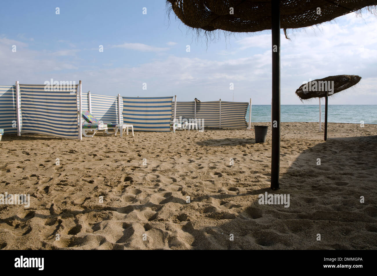 Wind protection hi-res stock photography and images - Alamy