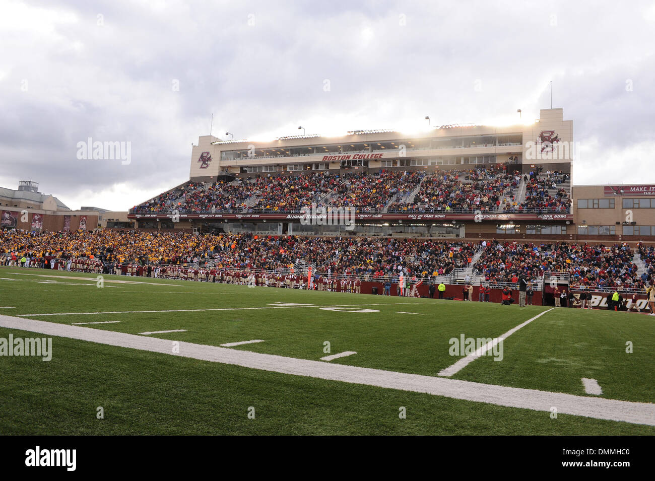 Alumni stadium hi-res stock photography and images - Alamy