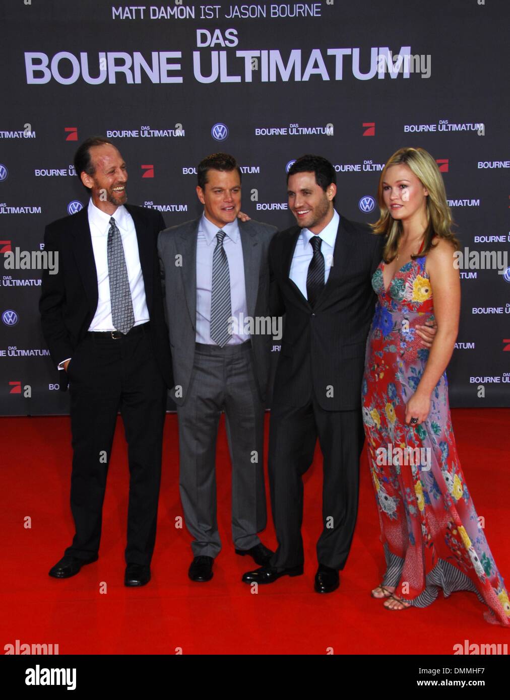 Paul Sandberg, Mat Damon, Edgar Ramirez and Julia Stiles at the German ...