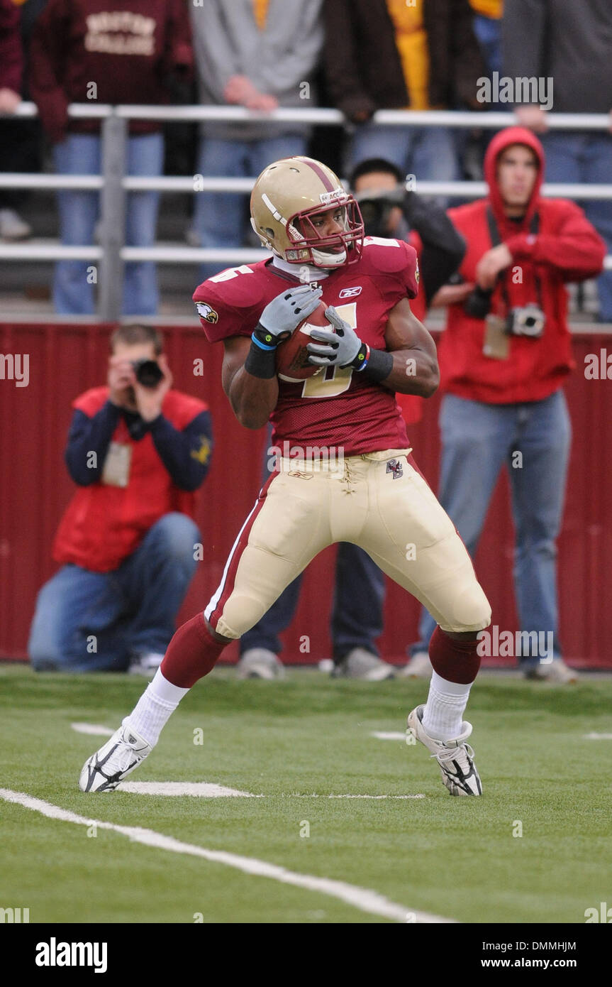 17 October 2009: Boston College kick returner Jeff Smith (6). Mandatory ...