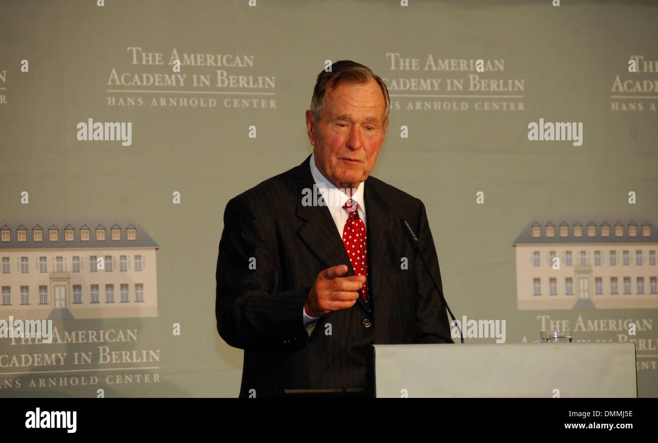 George H. W. Bush senior at the awarding ceremony of the Henry A ...