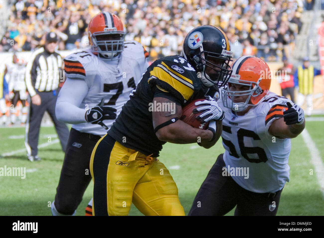 18 October 2009: Pittsburgh Steelers running back Willie Parker (39) is ...