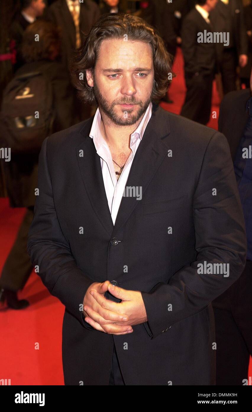 Russel crowe hi-res stock photography and images - Alamy