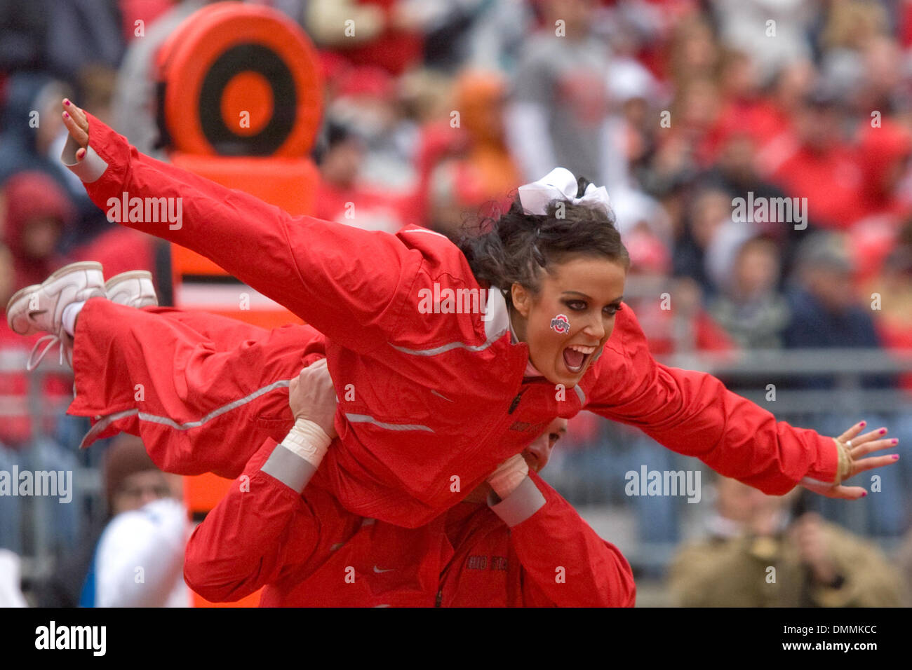 24 October 2009: Ohio State Buckeyes cheerleaders celebrate a touchdown ...