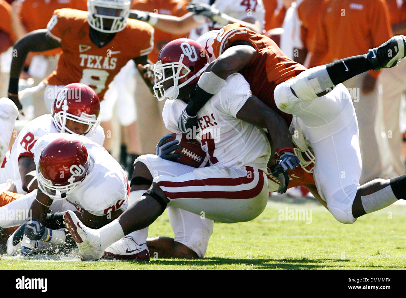 Demarco Murray Jumps Over Defender