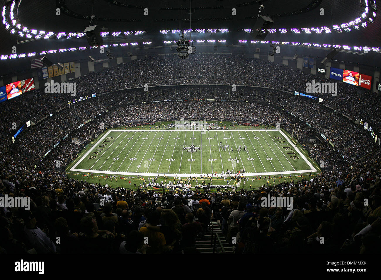 18 October 2009: The inside of the Louisiana Superdome during game ...