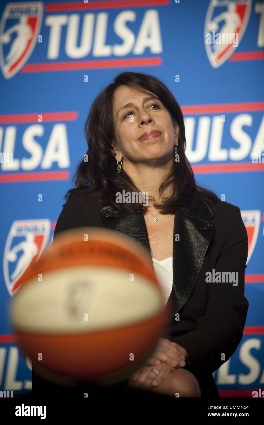 Oct 20, 2009 - Tulsa, Oklahoma, USA - WNBA President DONNA ORENDER ...