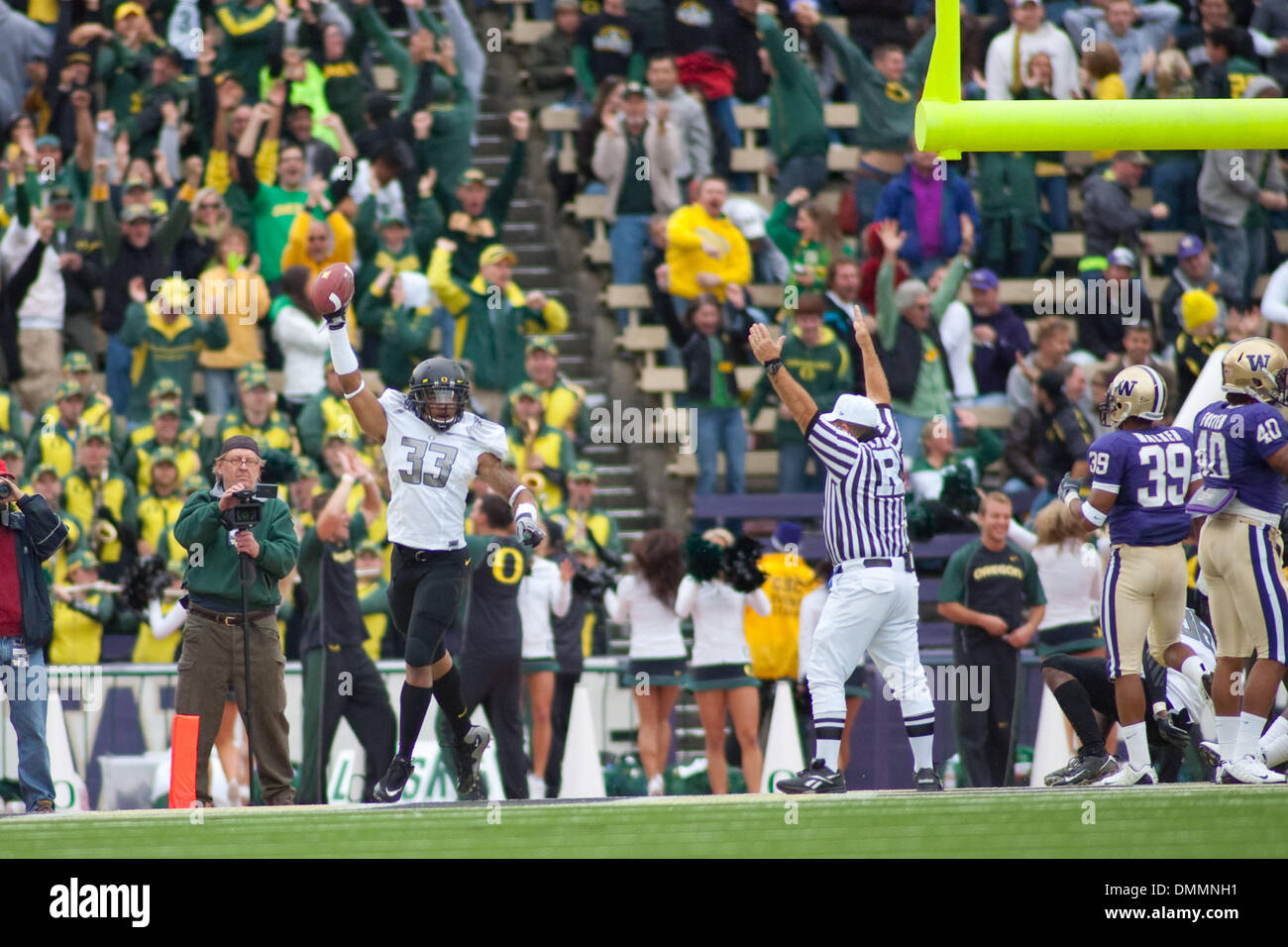 24 October 2009: Oregon defensive end Tyrell Irvin (33) celebrates a ...