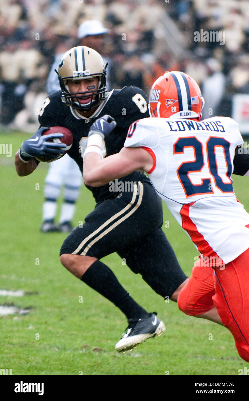 25 October 2009: Illinois vs Purdue Boilermakers .(8) Keith Smith (20 ...