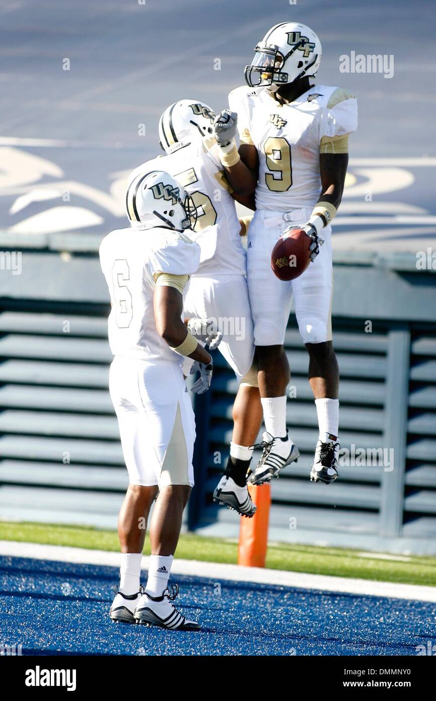 24 October 2009: UCF wide receiver Jamar Newsome (9) celebrates his ...