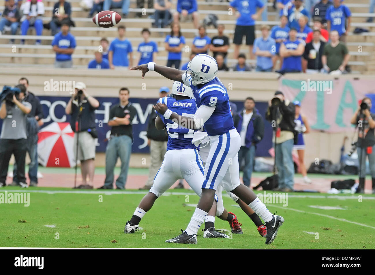 24 October 2009: Duke Quarter back #9 Thaddeus Lewis..DukeÃ•s defense ...