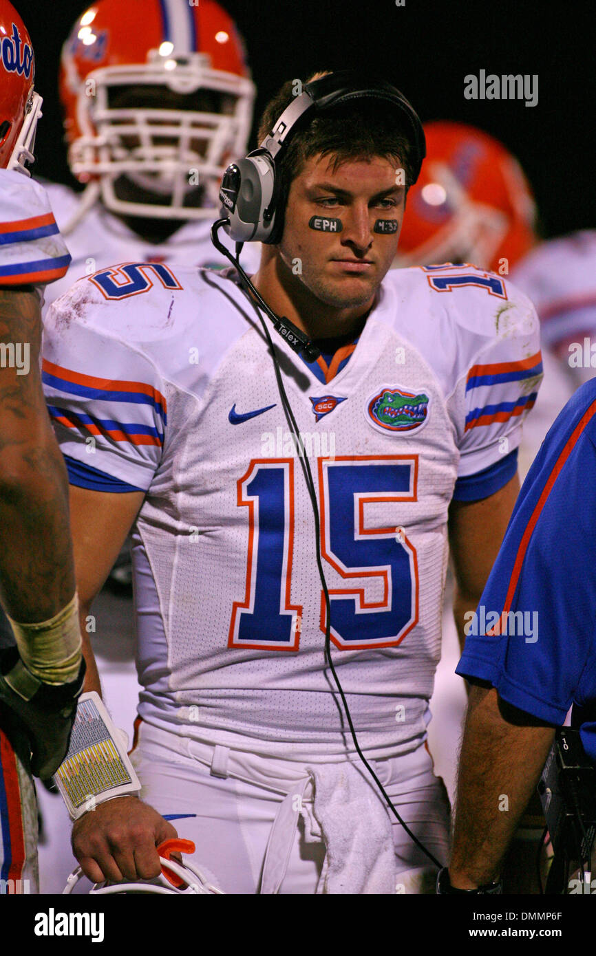 24 October 2009: Tim Tebow (15) recieves instructions from the coaches ...