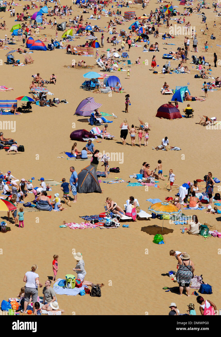 Broadstairs, Kent, England, UK. Viking Bay - busy beach in summer [sand ...