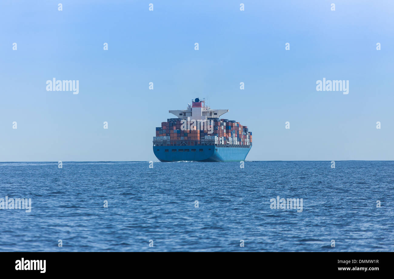 Cargo ship on the ocean hi-res stock photography and images - Alamy