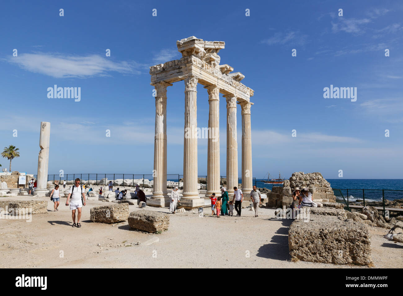 Side apollo hi-res stock photography and images - Alamy