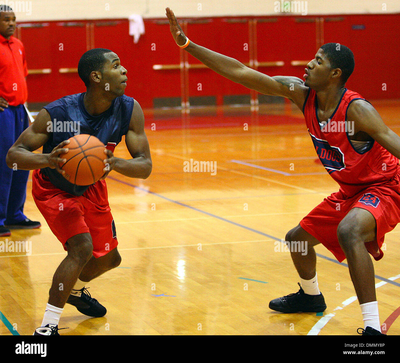 FRESNO, CA 10/27/09 SPT DLW FSU BBALL PRACTICE 10 - Fresno State's ...