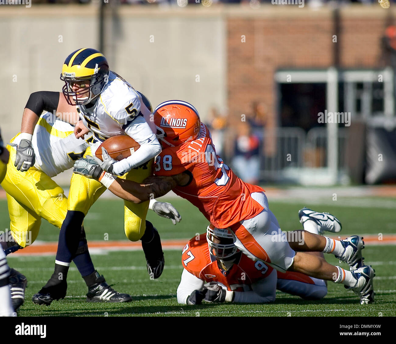 Oct 31, 2009 - Champaign, Illinois, USA - Michigan quarterback TATE ...