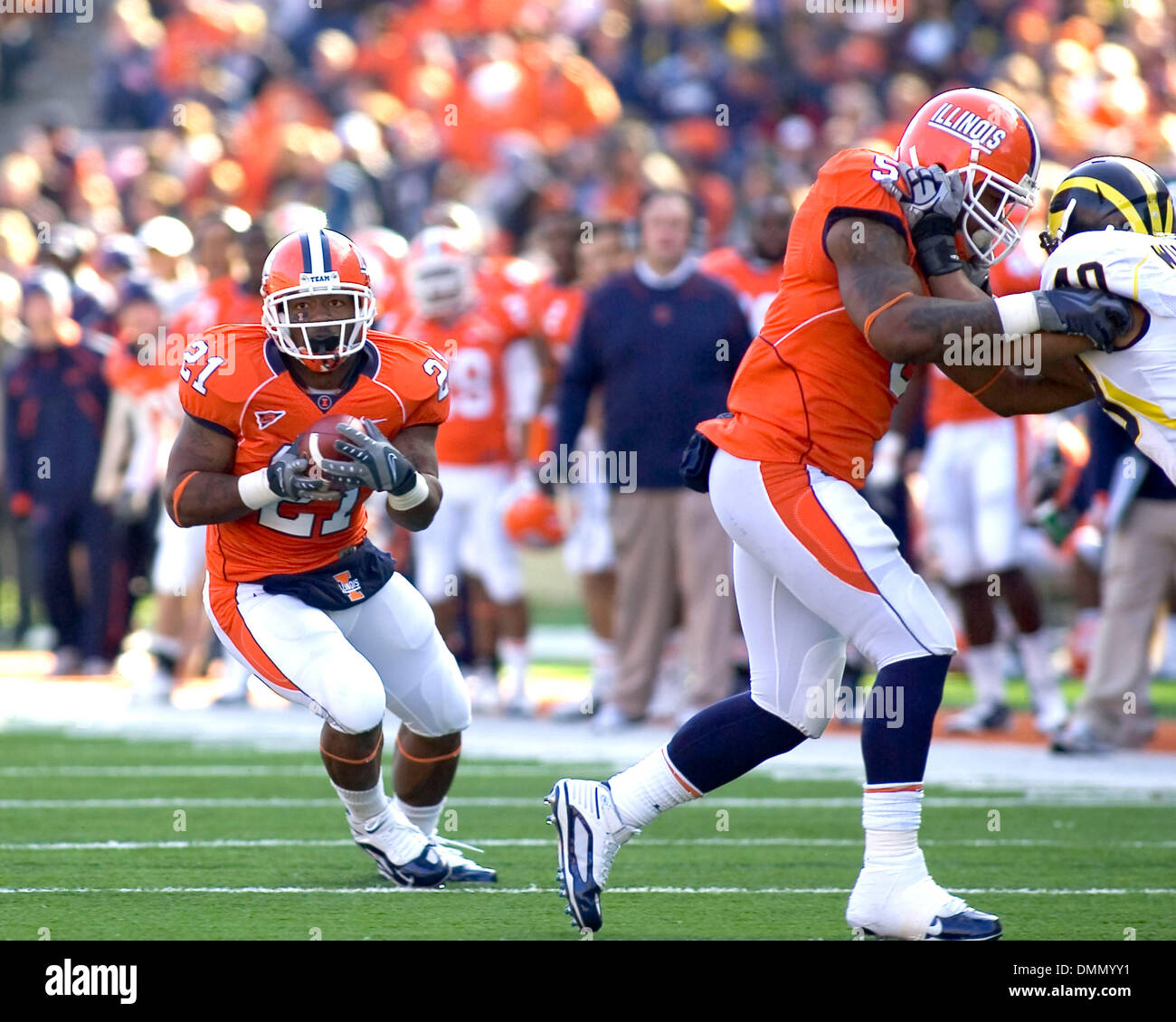 University of illinois memorial stadium hi-res stock photography and ...