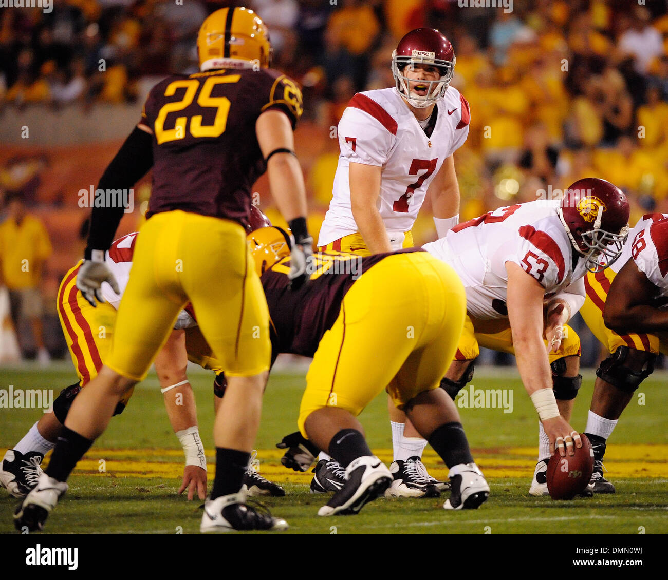 Usc football stadium hi-res stock photography and images - Alamy
