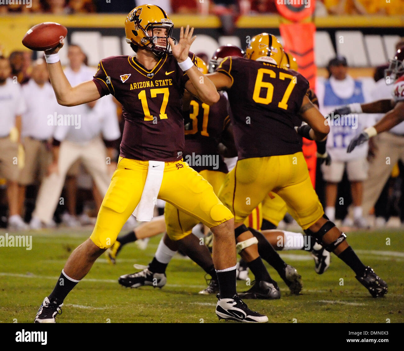 November 7, 2009: Arizona State quarterback Brock Osweiler (17) in ...