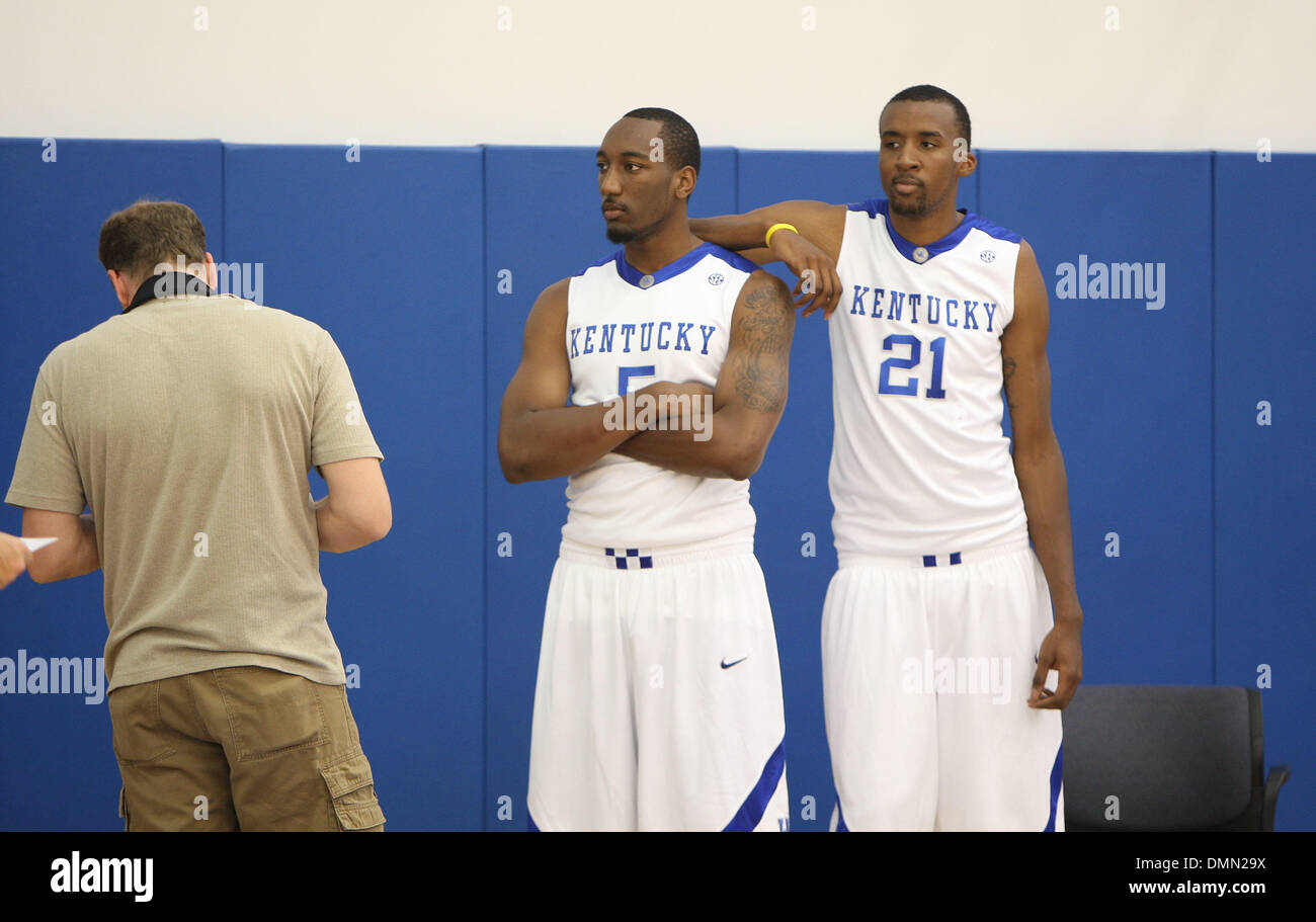 Ramon Harris, left, and Perry Stevenson, right, waited to have their ...