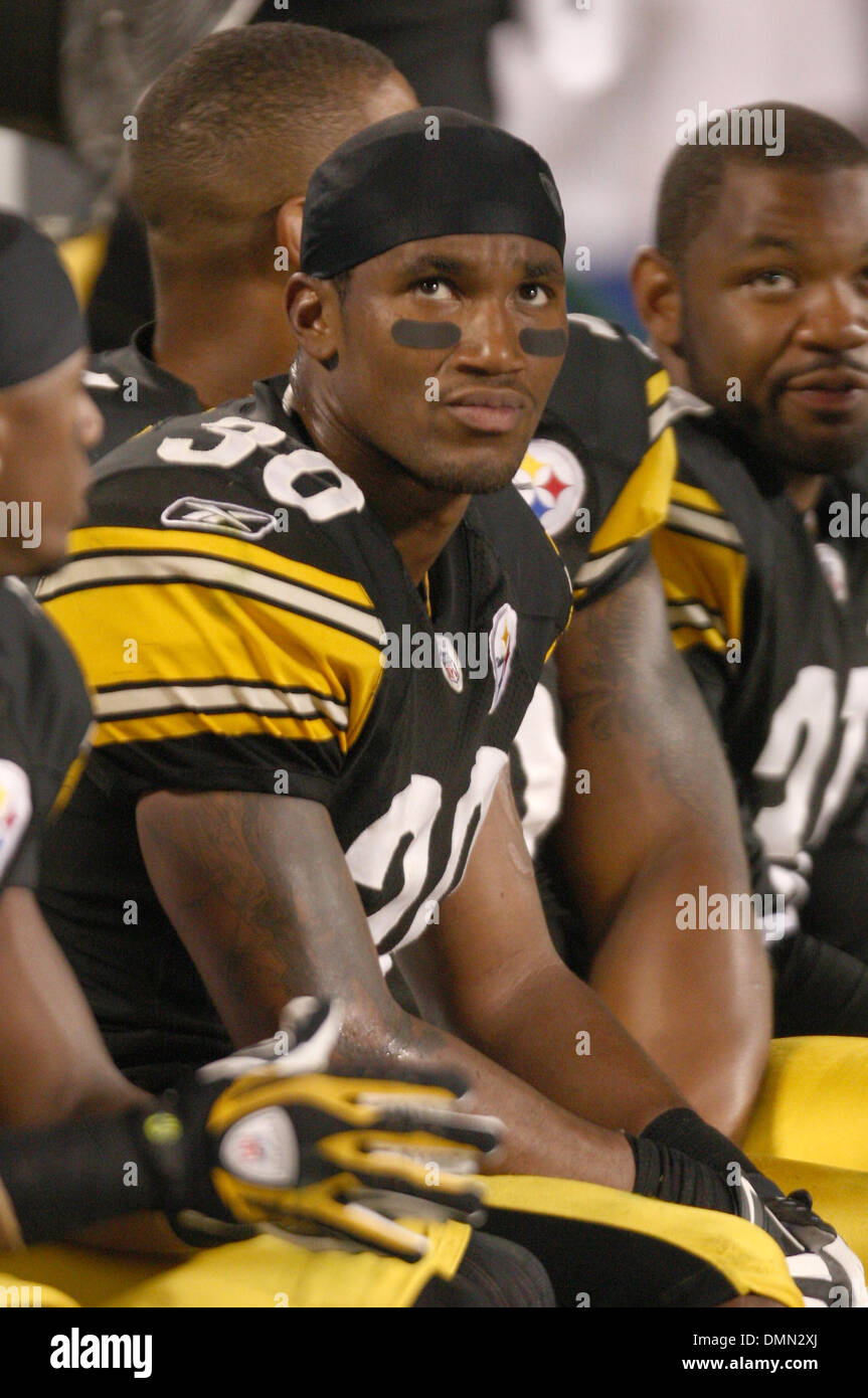 September 3, 2009: Pittsburgh Steelers cornerback Roy Lewis #30 watches ...