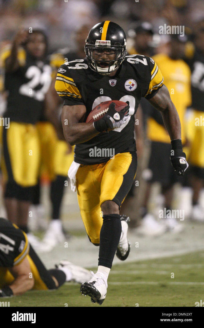 Ryan mundy hi-res stock photography and images - Alamy