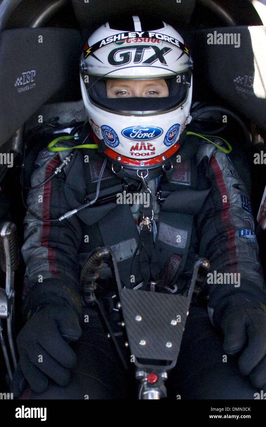 Castrol gtx racing hi-res stock photography and images - Alamy