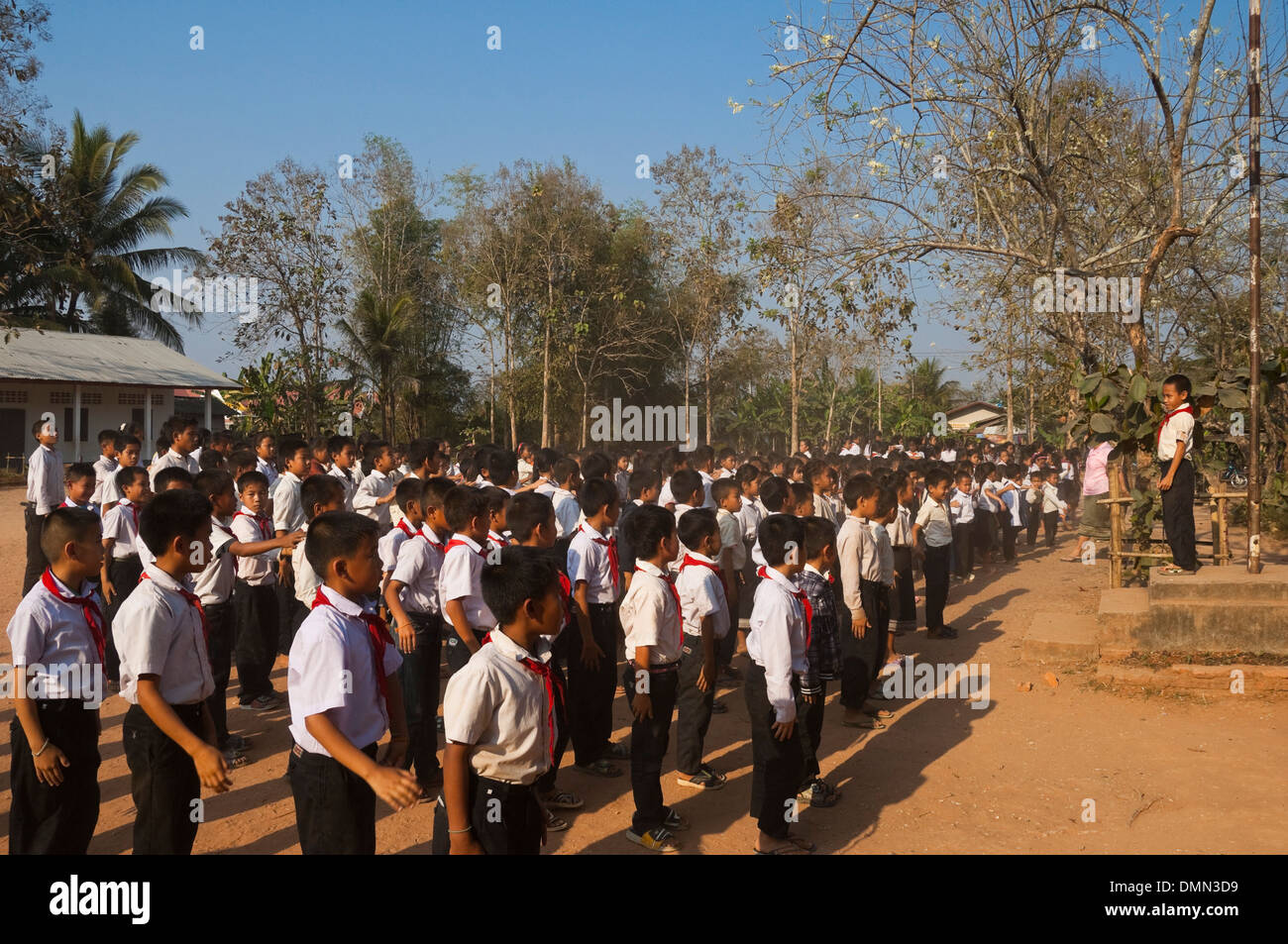 Children saluting flag hi-res stock photography and images - Alamy