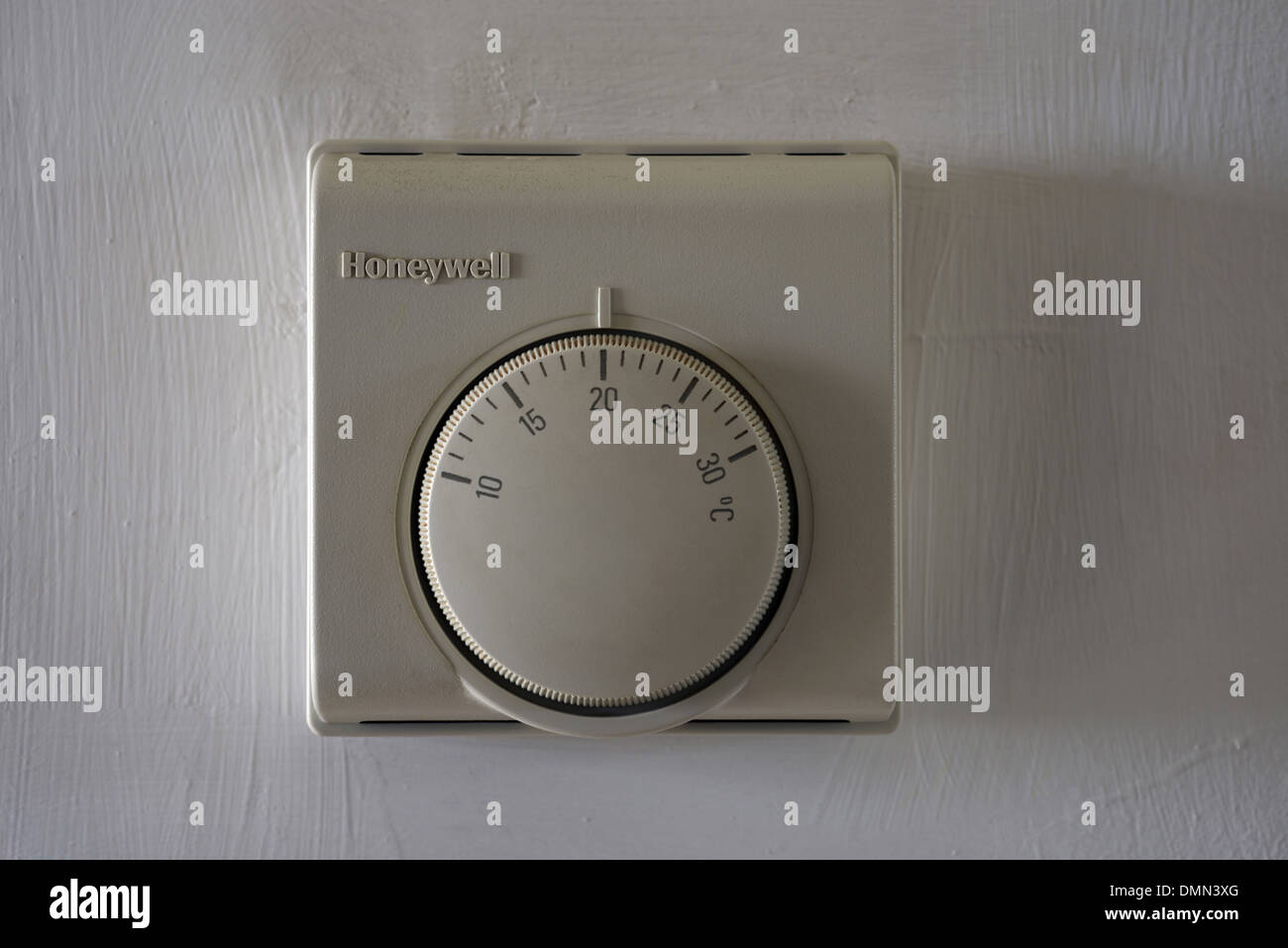 Honeywell thermostat hi-res stock photography and images - Alamy