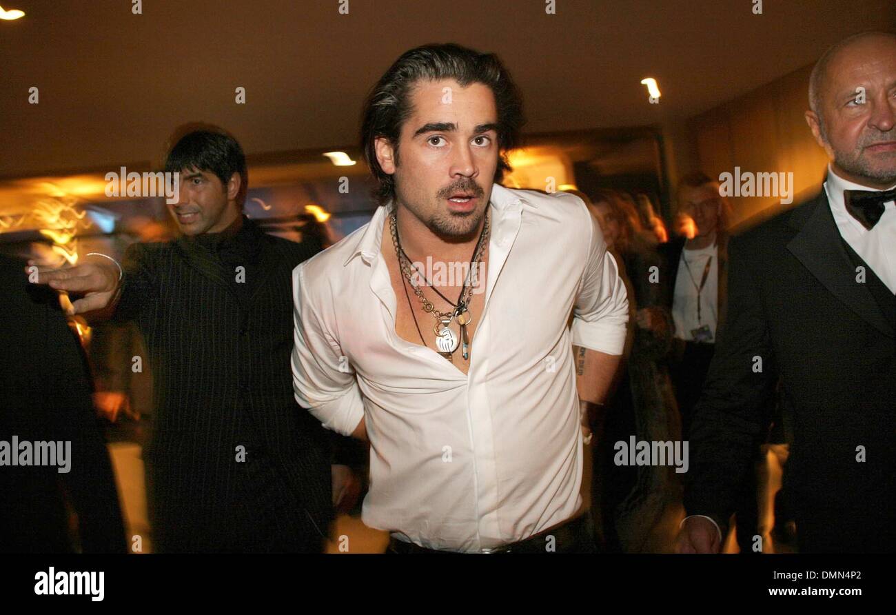 Colin farrell 2004 hi-res stock photography and images - Alamy