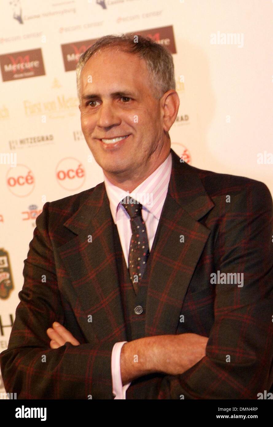 James rizzi hi-res stock photography and images - Alamy