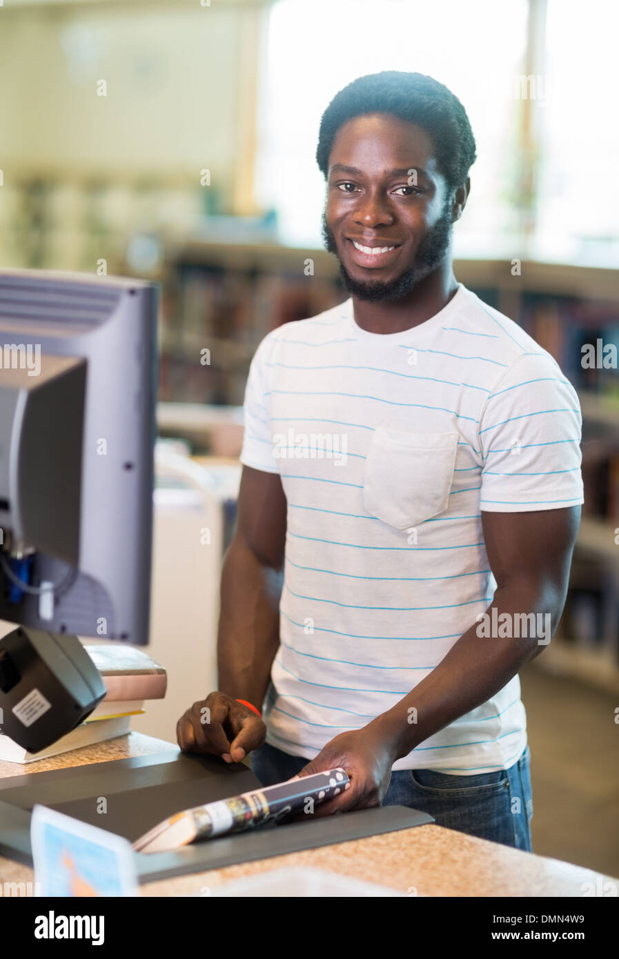 Book scanning machine hi-res stock photography and images - Alamy