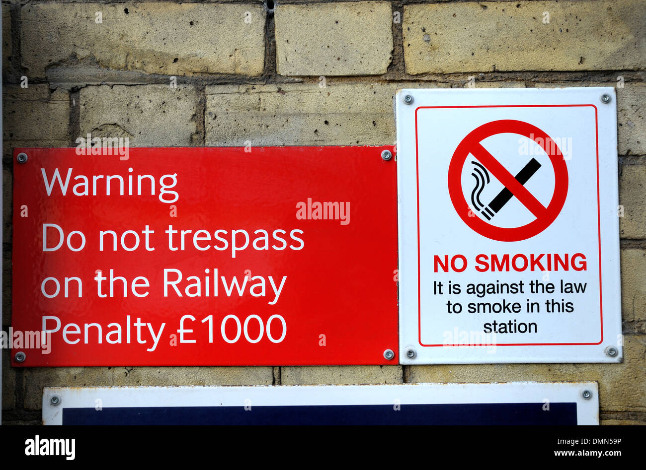 No smoking railway station hi-res stock photography and images - Alamy