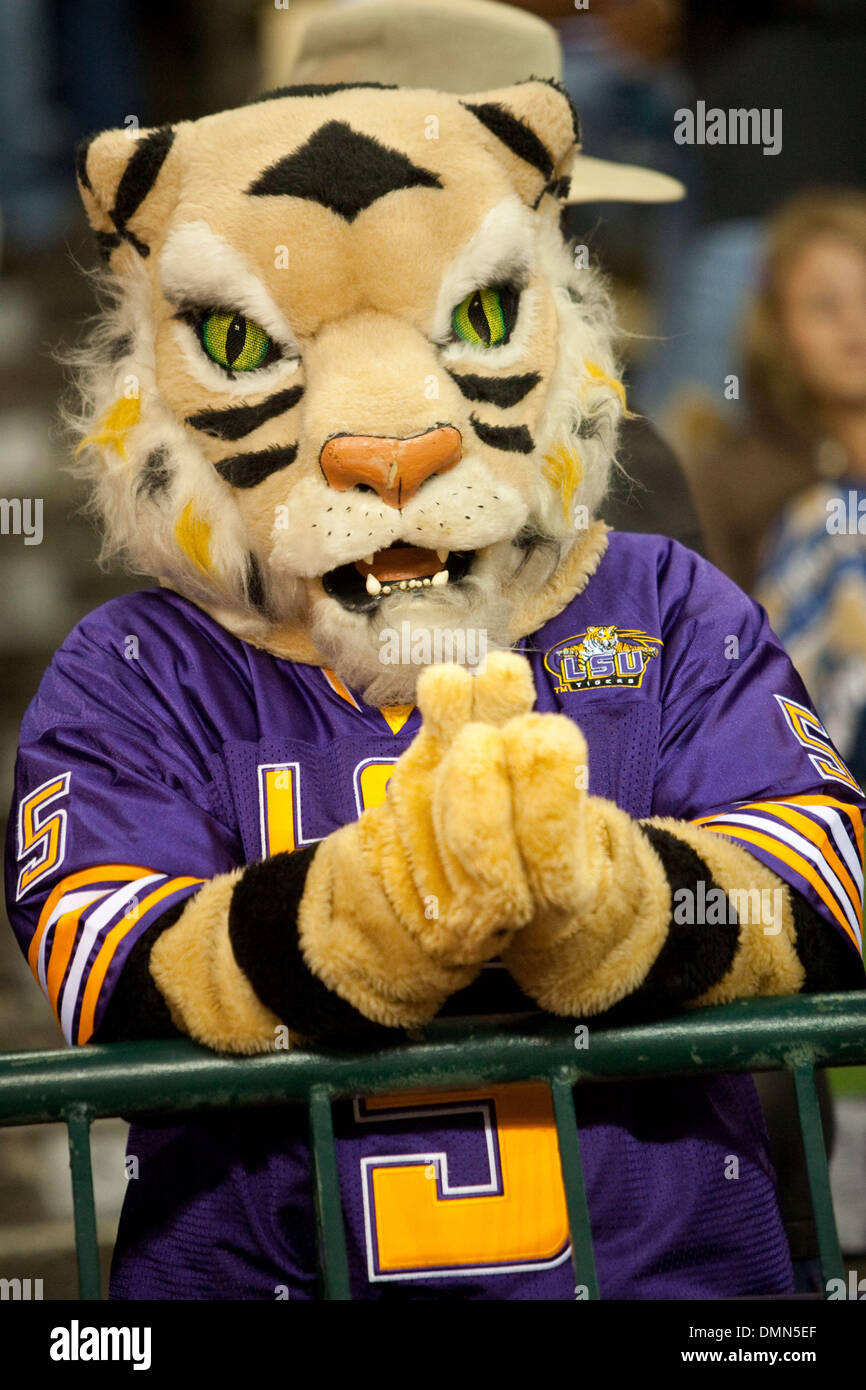 Lsu tiger stadium hi-res stock photography and images - Alamy