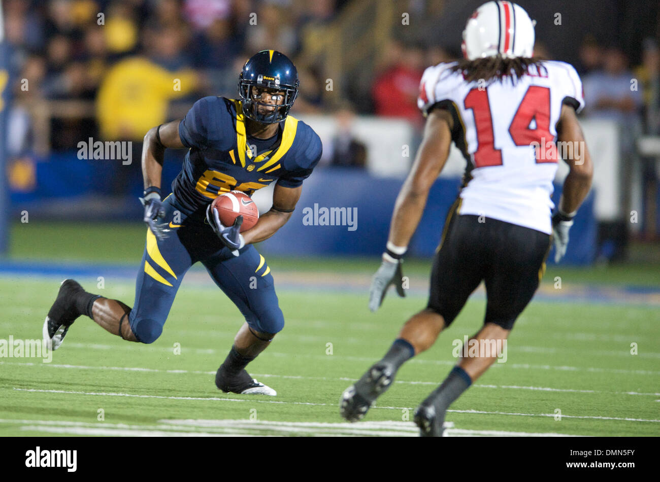 University of maryland football game hi-res stock photography and ...
