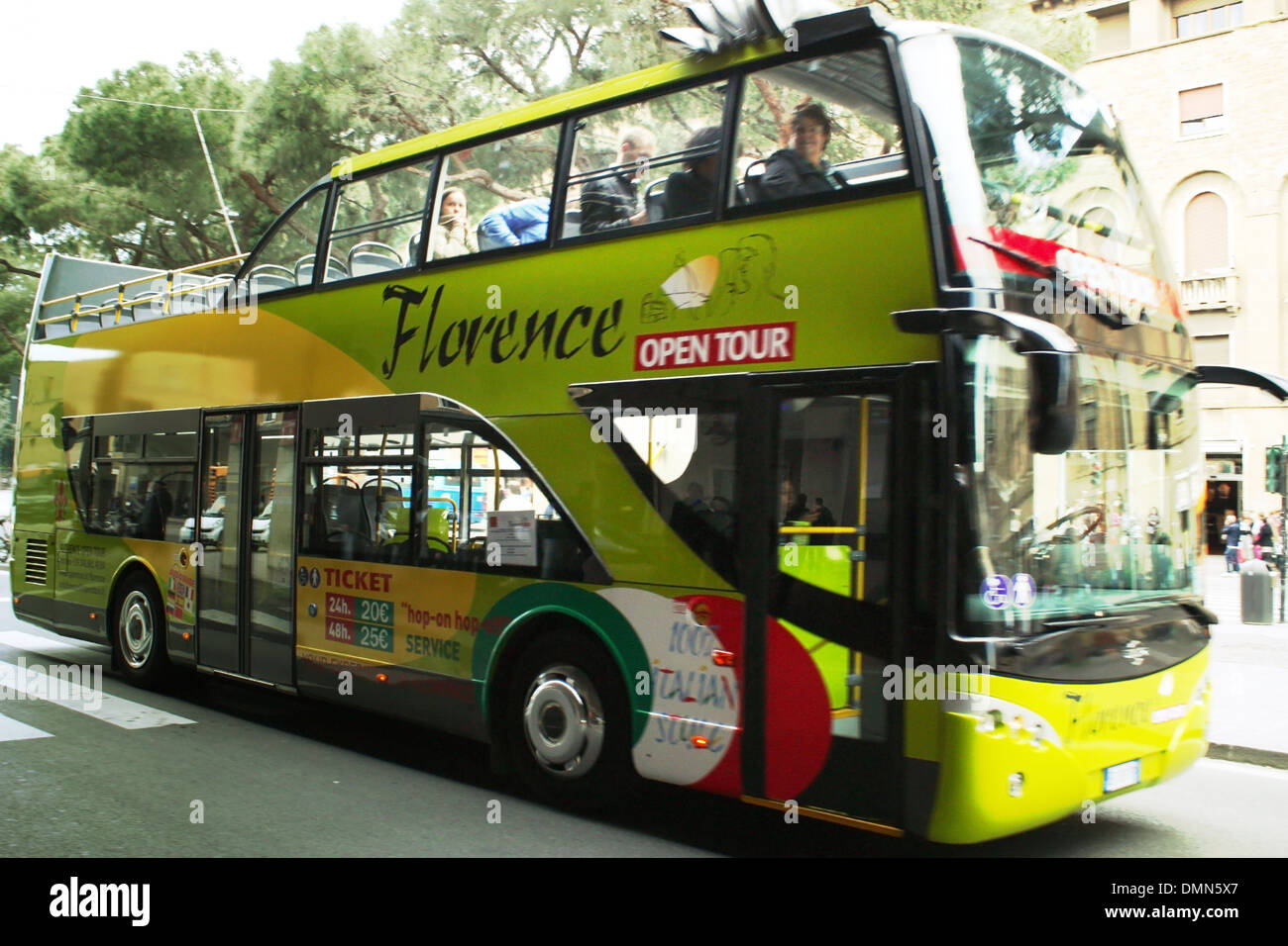 Bus tour italy hi-res stock photography and images - Alamy