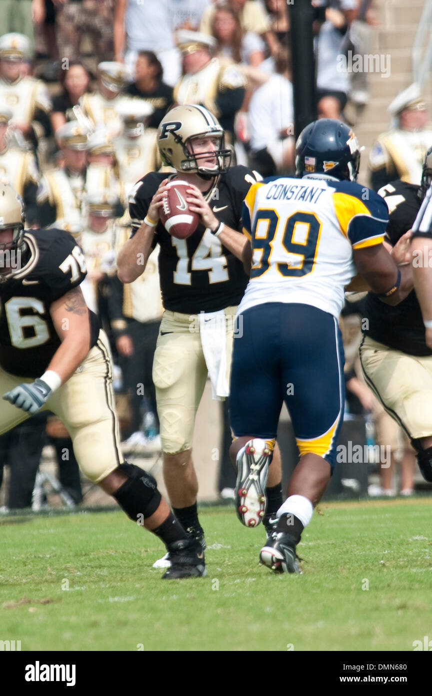 05 September 2009: Toledo Rockets vs Purdue Boilermakers .Joey Elliott ...