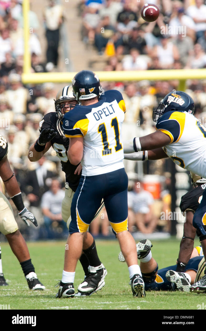 Aaron opelt hi-res stock photography and images - Alamy