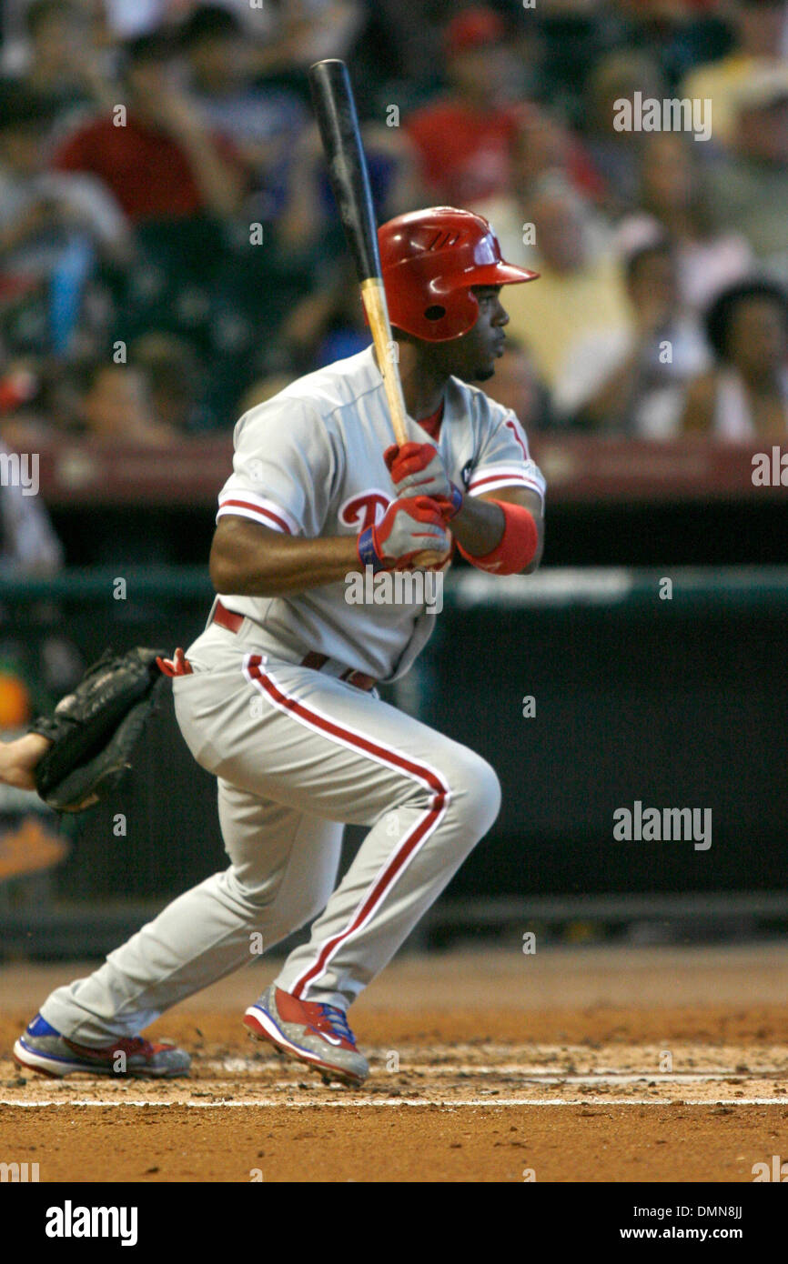 07 September 2009: Phillies Jimmy Rollins coming out of the batters box ...