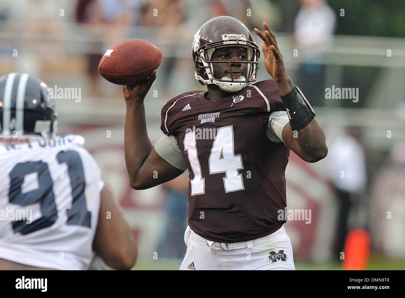 5 September 2009: Mississippi State quarterback Chris Relf throws a ...