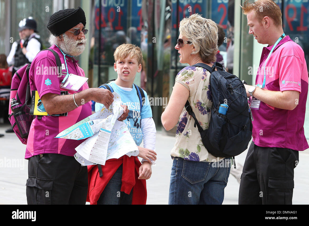 Field way around first hi-res stock photography and images - Alamy