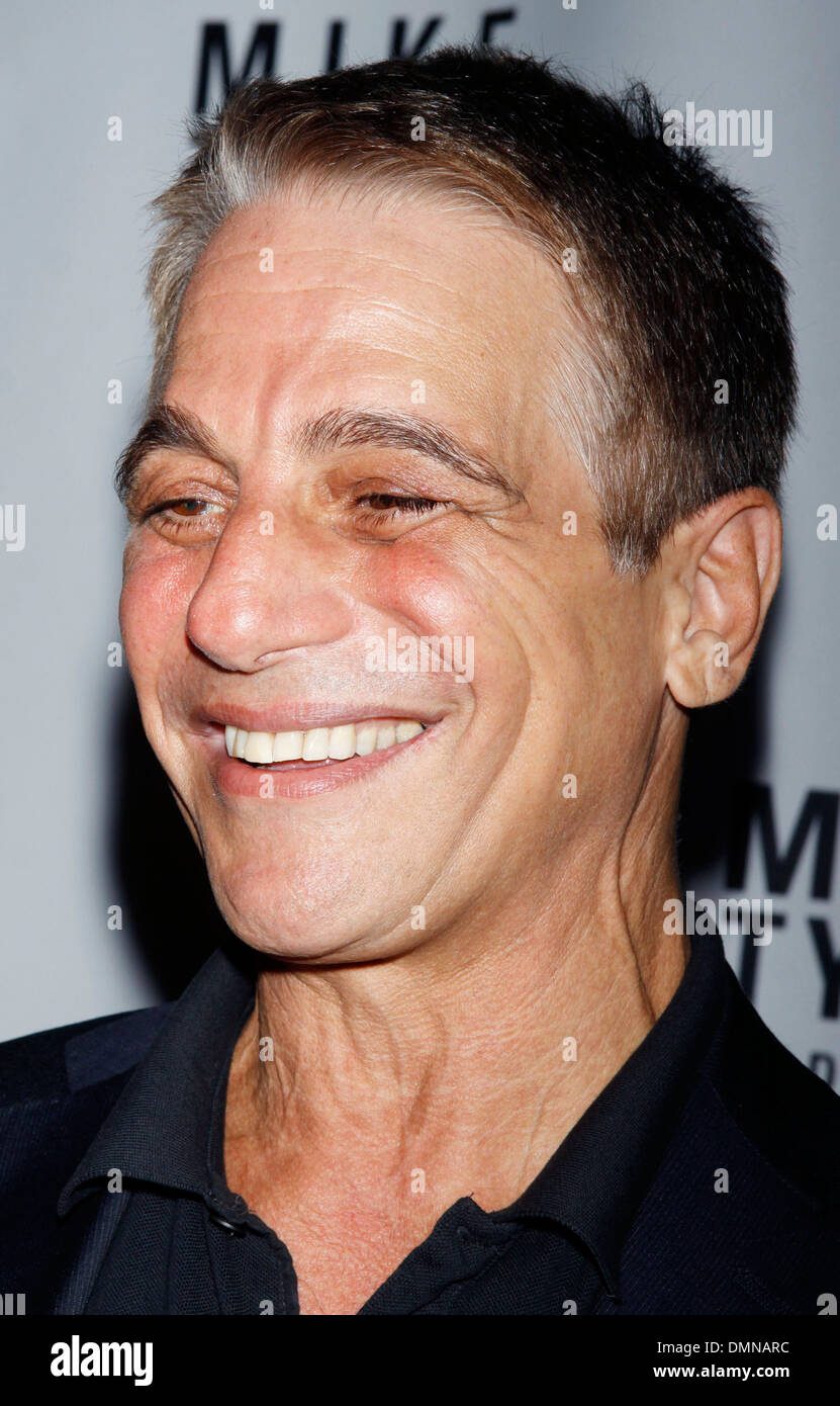 Tony danza and mike tyson hi-res stock photography and images - Alamy