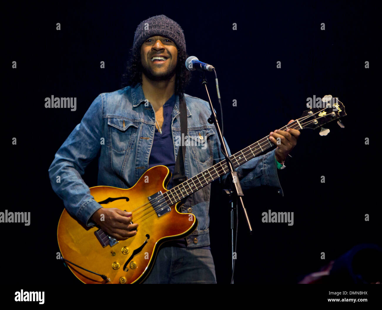 Peter wilkinson cast hi-res stock photography and images - Alamy