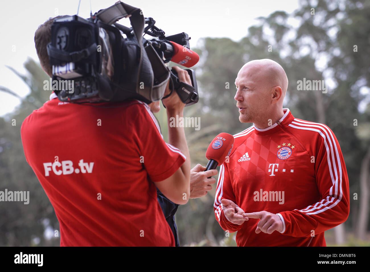 Agadir, Morocco. 16th Dec, 2013. FC Bayern Munich sports director Matthias Sammer speaks to ...